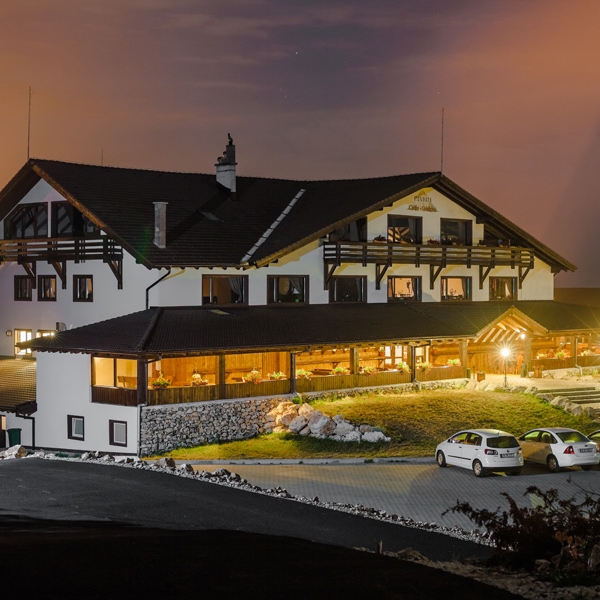 Fotografii Restaurant Cheile Gradistei - Resort Fundata galerie imagini ...